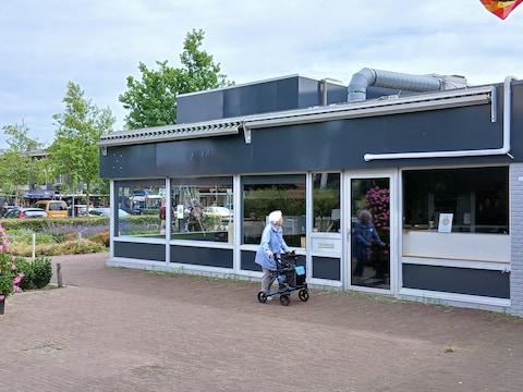 De IJswinckel bouwt nieuwe winkel met twee appartementen op Damplein ...