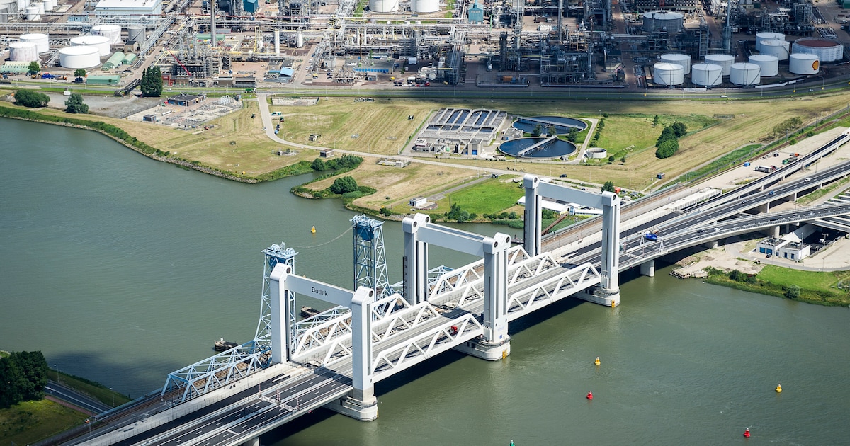 Botlekbrug weer open | Rotterdam | AD.nl