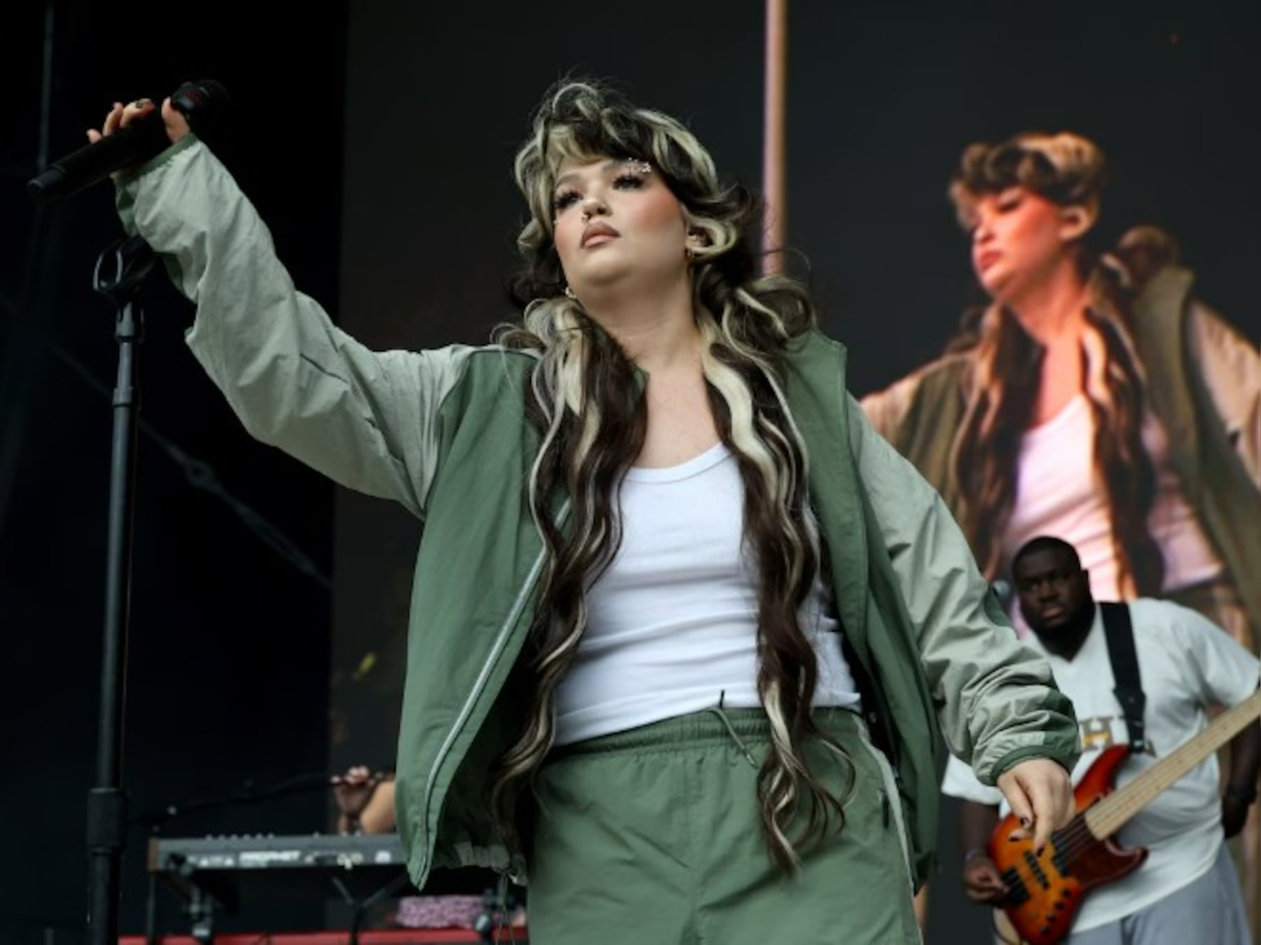 Pierce Brosnan (72): ‘Dat ik op mijn leeftijd nog mag meedoen, is iets ...