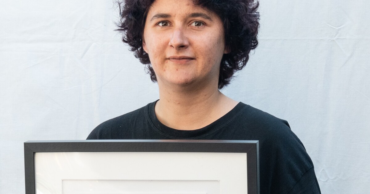 Beaudine (29) beleeft expositie-debuut als tekenaar: ‘Ik kan er al mijn ...