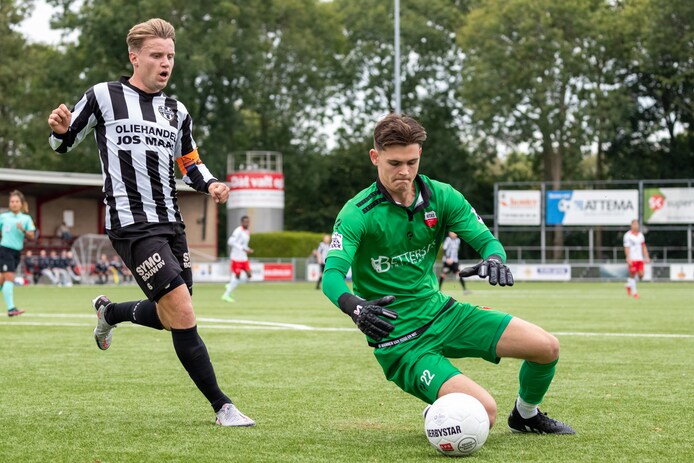 Unitas-keeper Ronald Vlot (ex-FC Dordrecht) stond als jong ventje al ...
