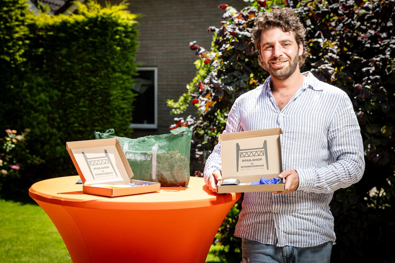 Guido Brugman bouwt verder aan PFAS-filter van hout: ‘Dit is een ...