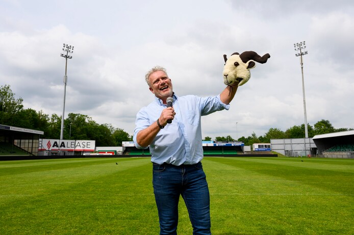 Met dit lied wil volkszanger Henk Robbemond trots aanwakkeren: ‘Zou ...