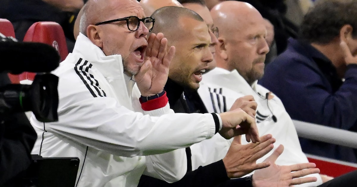 Interim-coach Fred Grim belde met John Heitinga na ontslag bij Ajax ...