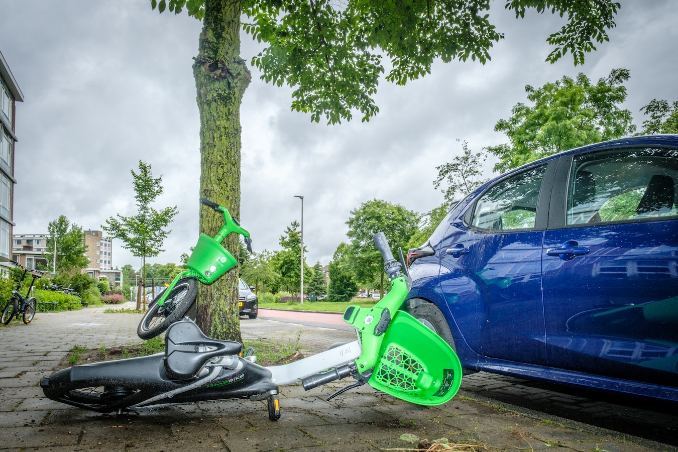 Populair én bron van ergernis: waarom de Lime-deelfiets zo in trek is ...