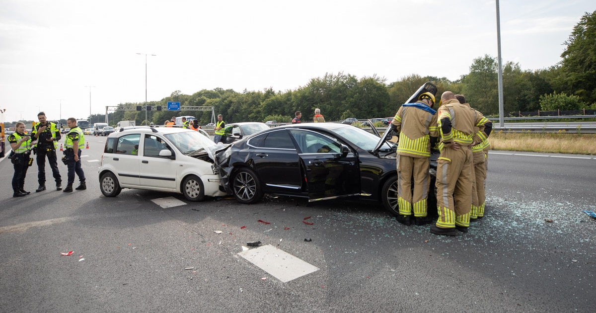A27 langere tijd afgesloten na ongeval bij Hilversum | 112 nieuws ...