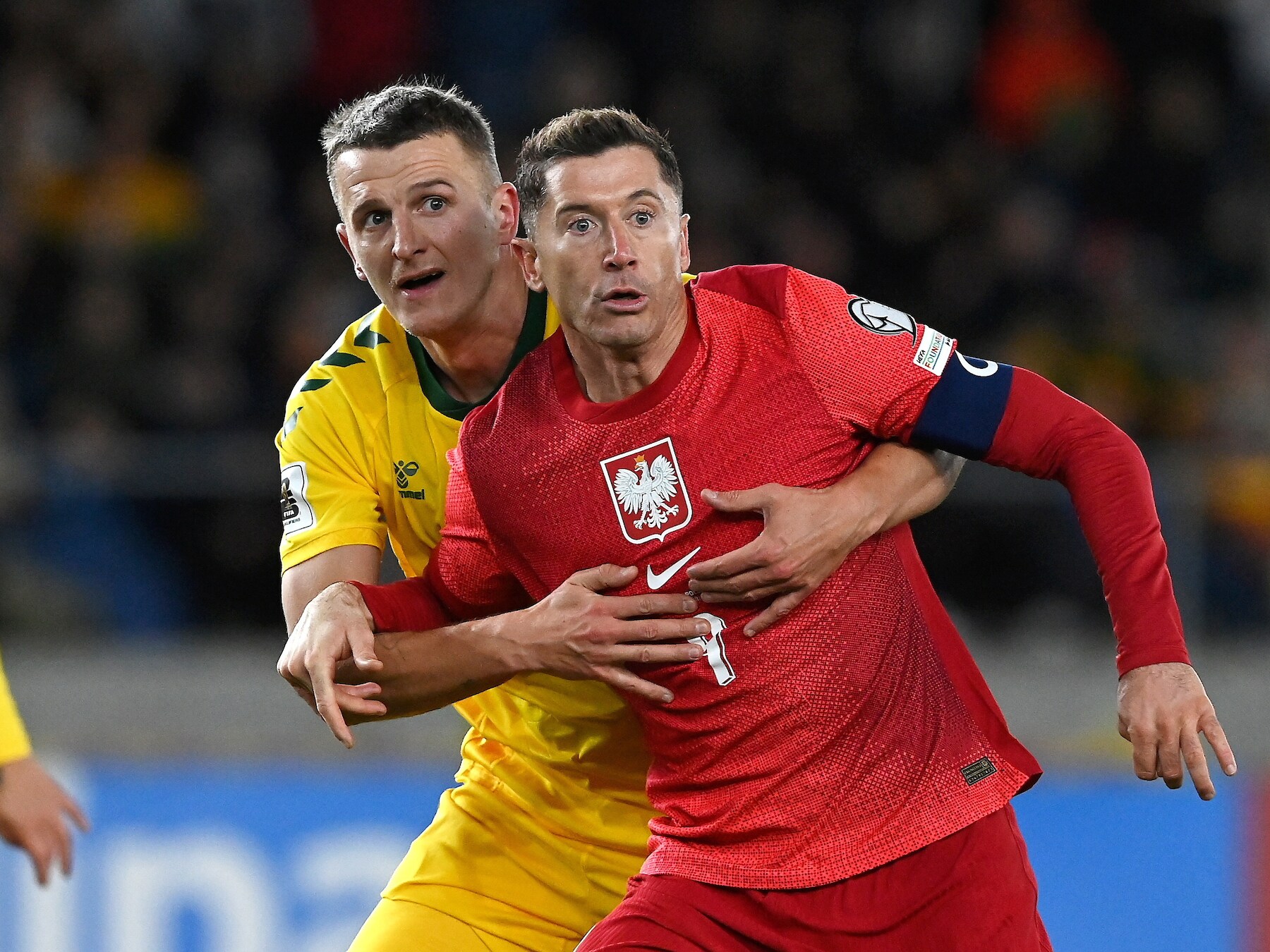 Kenneth Taylor na moeizame Ajax-avond: ‘Fluitconcert snap ik, maar het ...