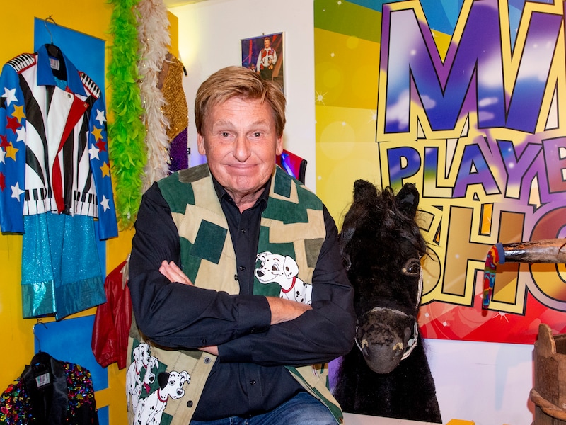 Henny Huisman hoorde van Shownieuws-verslaggevers dat hij ...