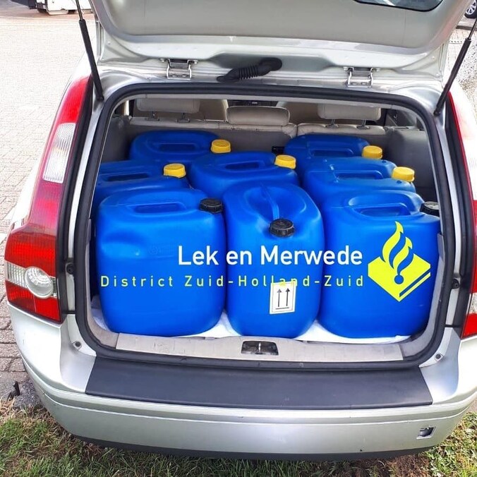 Je mag honderden liters benzine meenemen in auto: ‘Je bent een rijdende ...
