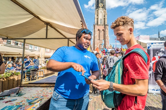 Eerstejaars proeven aan het studentenleven tijdens OWee- week van TU ...