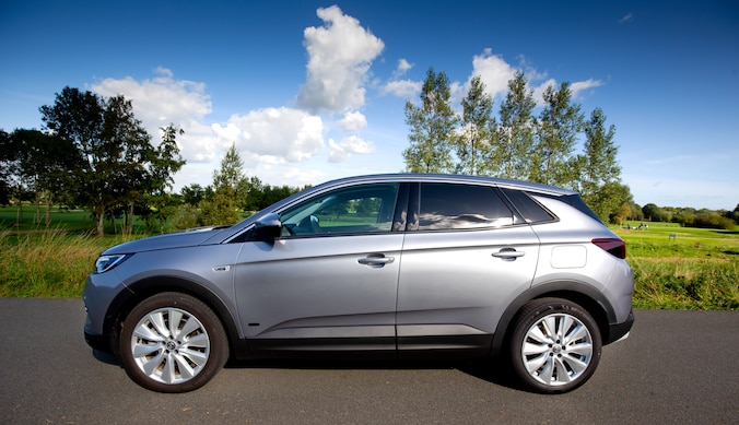 Test Opel Grandland X: bliksemsnel en comfortabel | Auto | AD.nl
