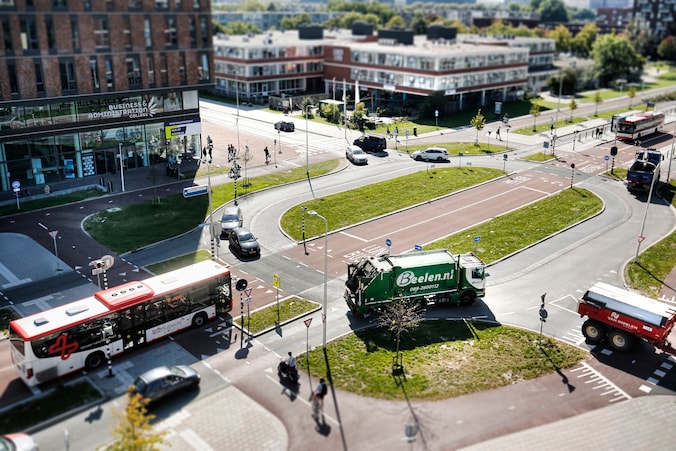 Omstreden verkeersplein in Utrechtse wijk Kanaleneiland gaat op de ...