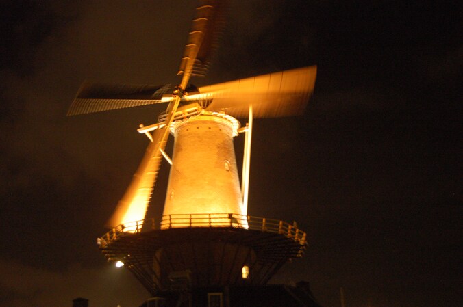 Verlichten Molen de Roos kost 20 mille | Regio | AD.nl