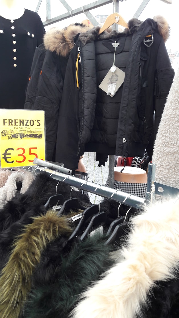 Bont op de warenmarkt? ‘Er staat gewoon in dat het van konijn is hoor ...