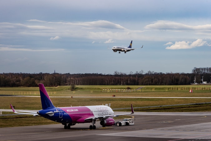 Wizz Air start vluchten vanaf Maastricht Aachen Airport naar Oost ...