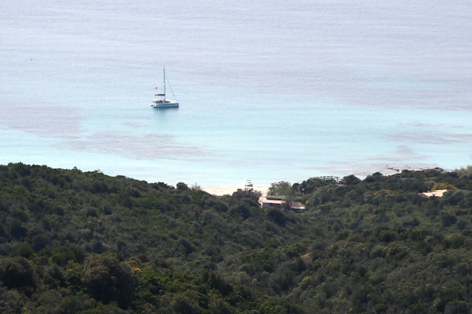 Friese familie aangehouden voor drugssmokkel per zeilboot | Regio | AD.nl