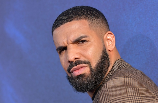 Rapper Drake klaagt zijn platenlabel aan wegens smaad | Show | AD.nl