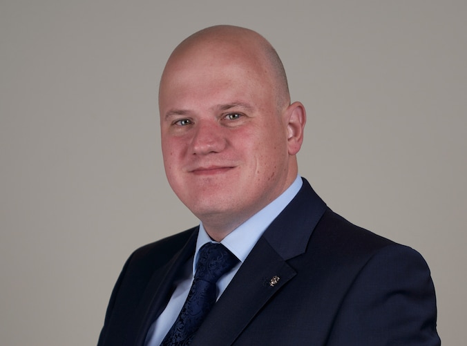 Fractieleiders in Staten bespreken declaraties Martin Bos | Regio | AD.nl