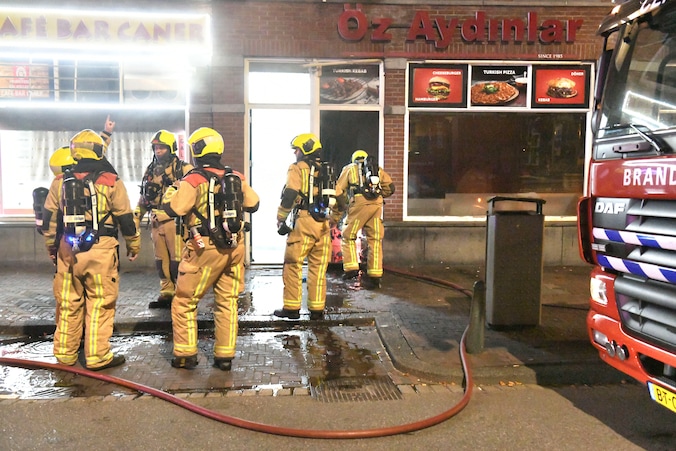 Woningen ontruimd bij grote brand in restaurant op Paul Krugerlaan in ...