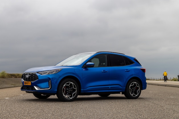 Test Ford Kuga PHEV: ideale caravantrekker | Auto | AD.nl