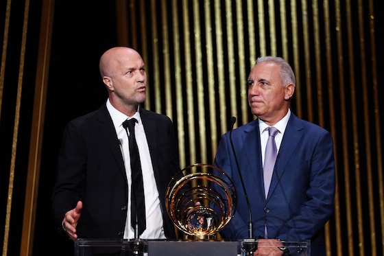 ManCity-ster Rodri wint prestigieuze Ballon d’Or: ‘Op mijn zeventiende ...