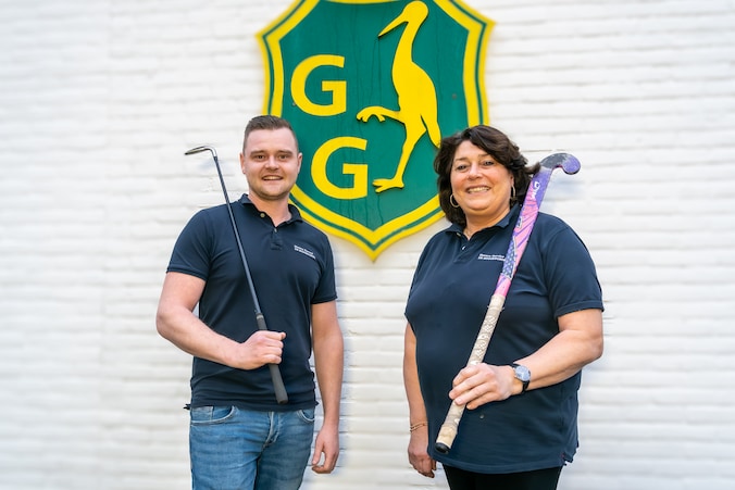 Bea en haar zoon Vic zijn samen hét gezicht van hockeyclub: ‘We hebben ...