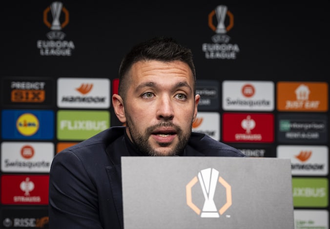 Ajax reisde uit voorzorg met mondkapjes naar Spanje: ‘Het heerst in ...