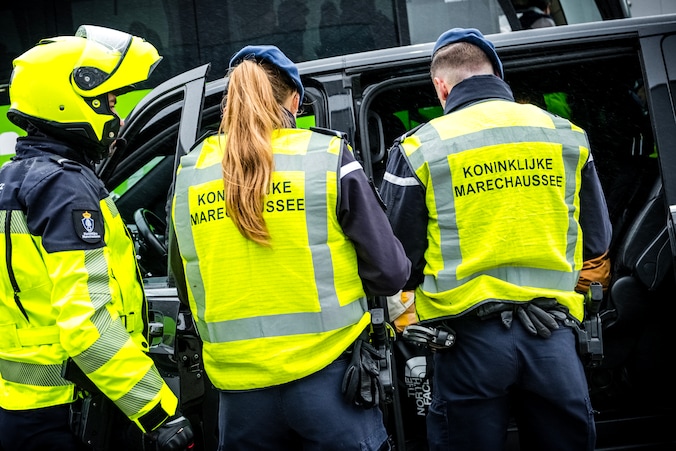 In jaar 530 mensen geweigerd bij 140.000 controles aan grens | Nieuws ...