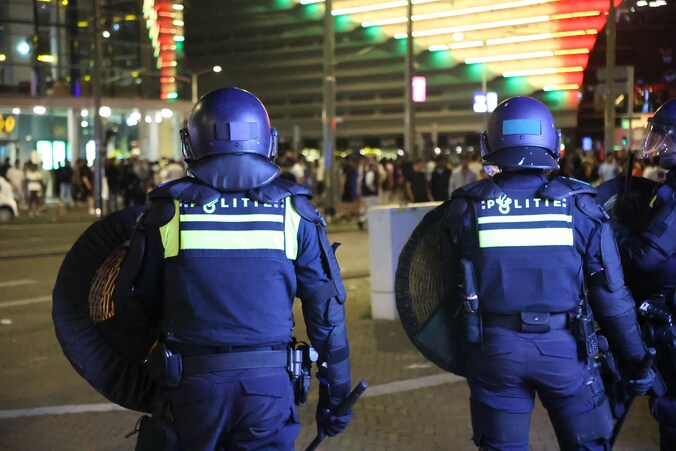 Scheveningen houdt hart vast: angst voor nieuwe rellen na aankondiging ...