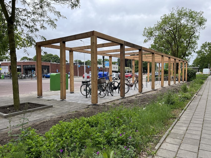 Fietsenstalling Jan Steenstraat in Ridderkerk vernieuwd | Regio | AD.nl