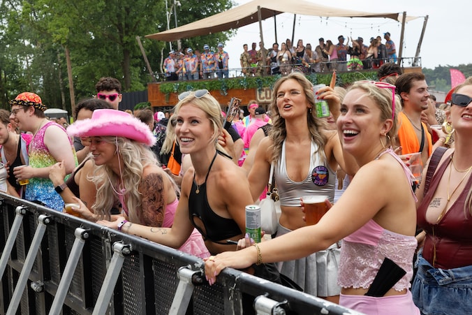 Bewoner Rijpelberg hekelt procedure Kamping Kitsch Club: ‘Gezwicht voor ...