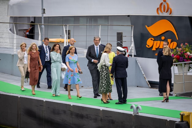 Koningin Máxima maakt samen met partners van regeringsleiders rondvaart ...