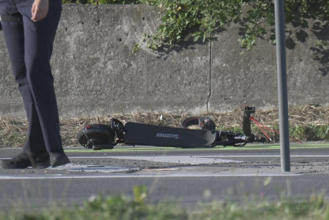 Bus met Rotterdamse tieners raakt betrokken bij dodelijk ongeval in ...