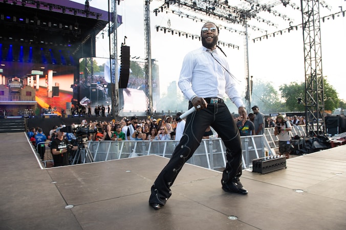 Organisator geannuleerd concert Burna Boy in Arena failliet verklaard ...