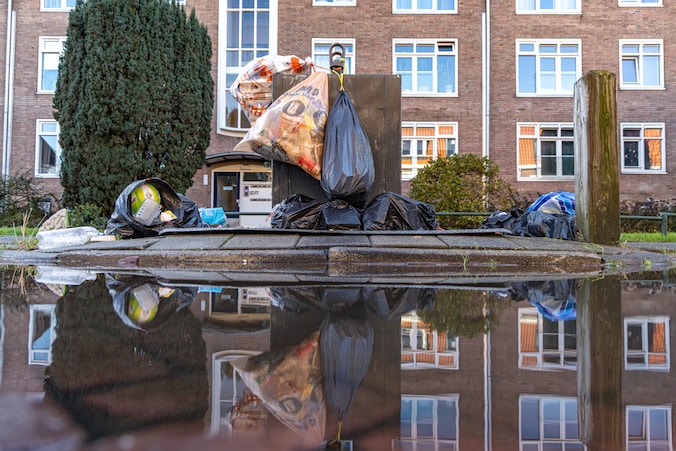 Hoeveelheid afval op straat neemt toe in Zwolle, tarief voor storten ...