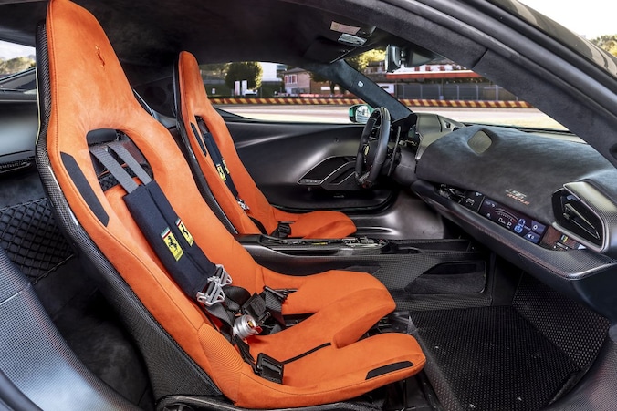 Ferrari 296 GTS: meer beleving ondanks zescilinder | Auto | AD.nl