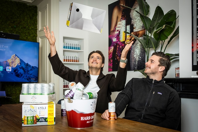Monica Geuze liet hun site crashen, nu wil Stëlz 100 miljoen blikjes ...