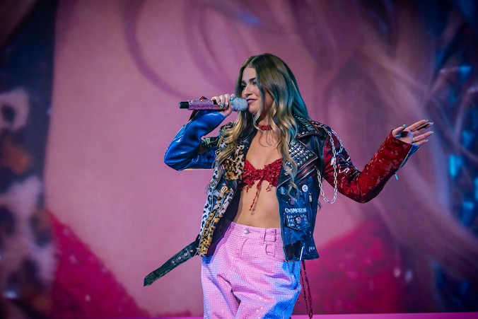 Na eerste Afas Live-shows kondigt Roxy Dekker direct Ziggo Dome-debuut ...