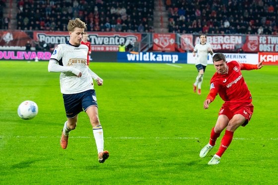 Erik ten Hag ziet komst Wout Weghorst bij FC Twente zitten. ‘Wie wil er ...