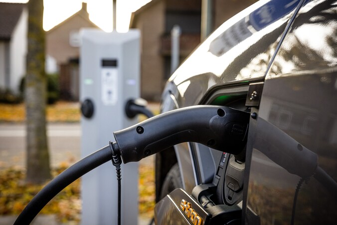 Enorme prijsverschillen per gemeente voor het opladen van je auto: ‘Kan ...