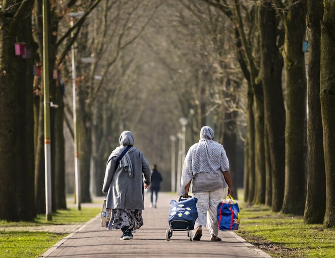 Gemeente bereikt maximale dwangsom van 5 miljoen voor overvol azc Ter ...