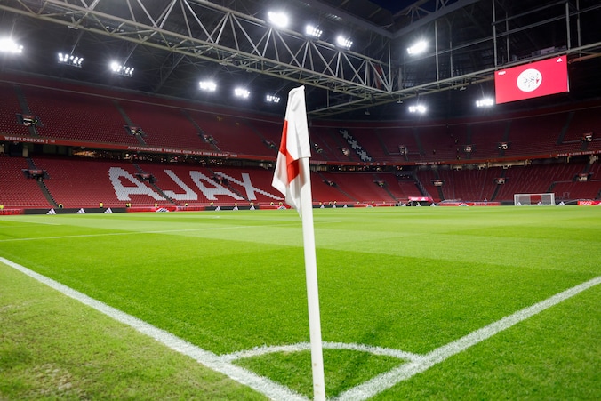 Datalek bij Ajax: hacker kon seizoenskaarten stelen en stadionverboden ...
