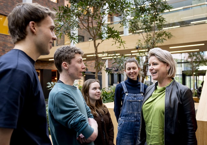 Bonus van 2000 euro voor ‘pechstudenten’ komt er toch, geld komt boven ...