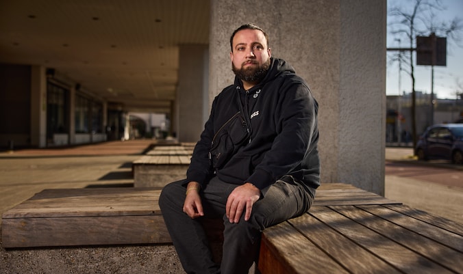 Na de dood van zijn moeder raakt ook Deniz (39) zijn vader ziek: ‘Zij ...