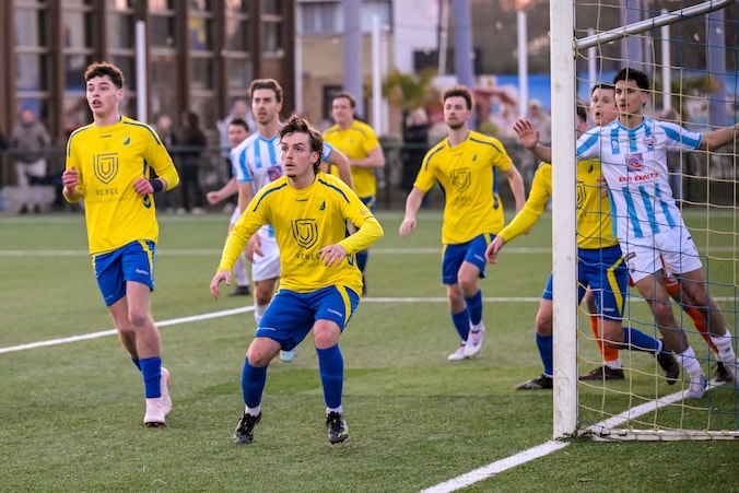 Ongeloof bij eersteklasser, de ene na de andere speler vertrekt: ‘Het ...