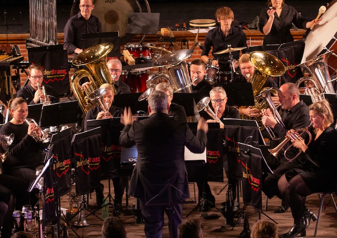 ATK Brassband geeft concert in Huis van Loo | Regio | AD.nl