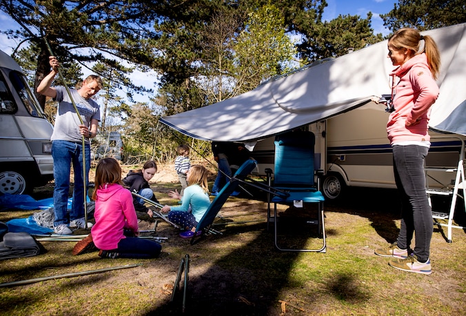 Herkenbaar! 7 x deze types kom je tegen op de camping in de buurt van ...