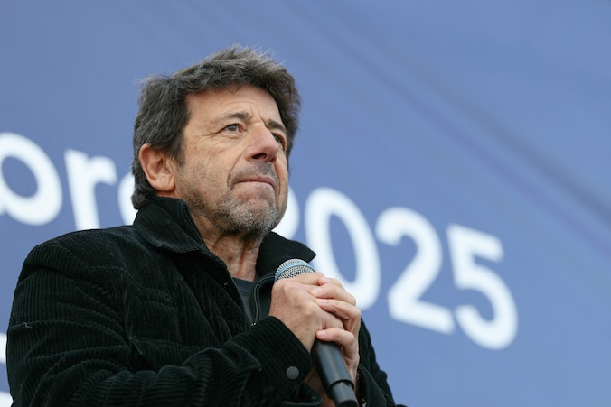 Patrick Bruel ontkent beschuldigingen seksueel misbruik: ‘Ik heb nooit ...