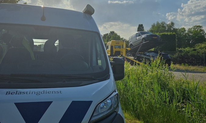 Belastingdienst int ruim 33.000 euro bij verkeerscontrole in Sprang ...