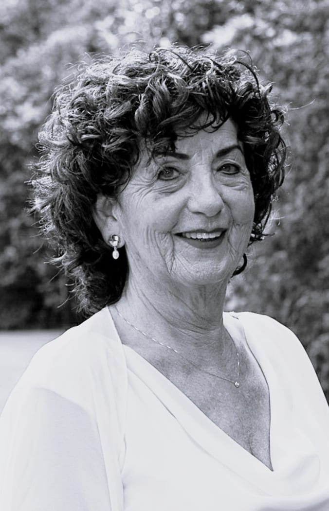 Tasche- en Tisado-ondernemer Thea Borgerink (73) overleden | Regio | AD.nl